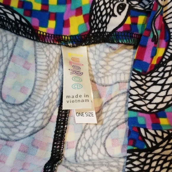 LuLaRoe | Pants & Jumpsuits | Lularoe Os Leggings Snakes | Poshmark